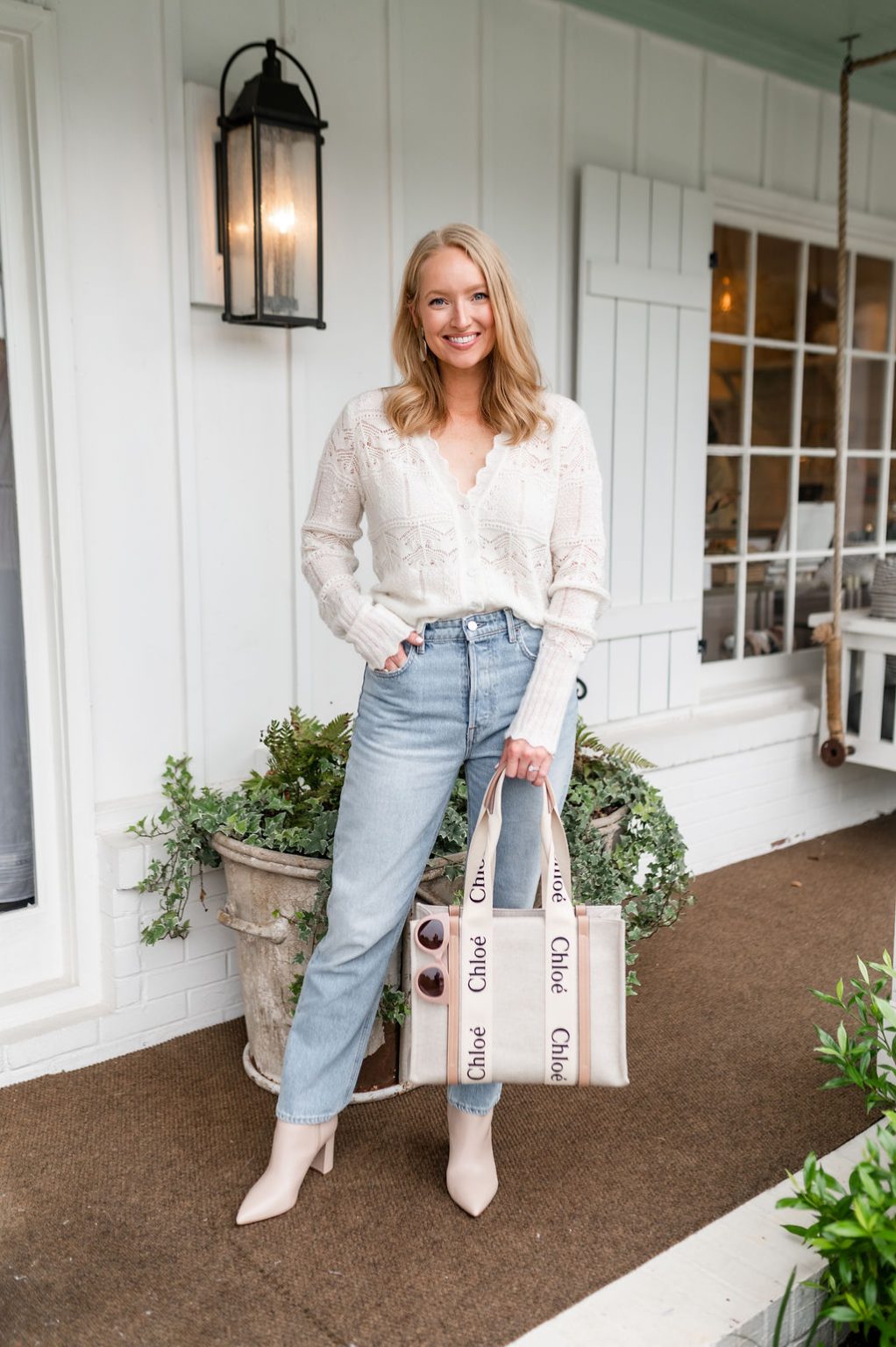 25+ Outfits to Wear in January - Strawberry Chic